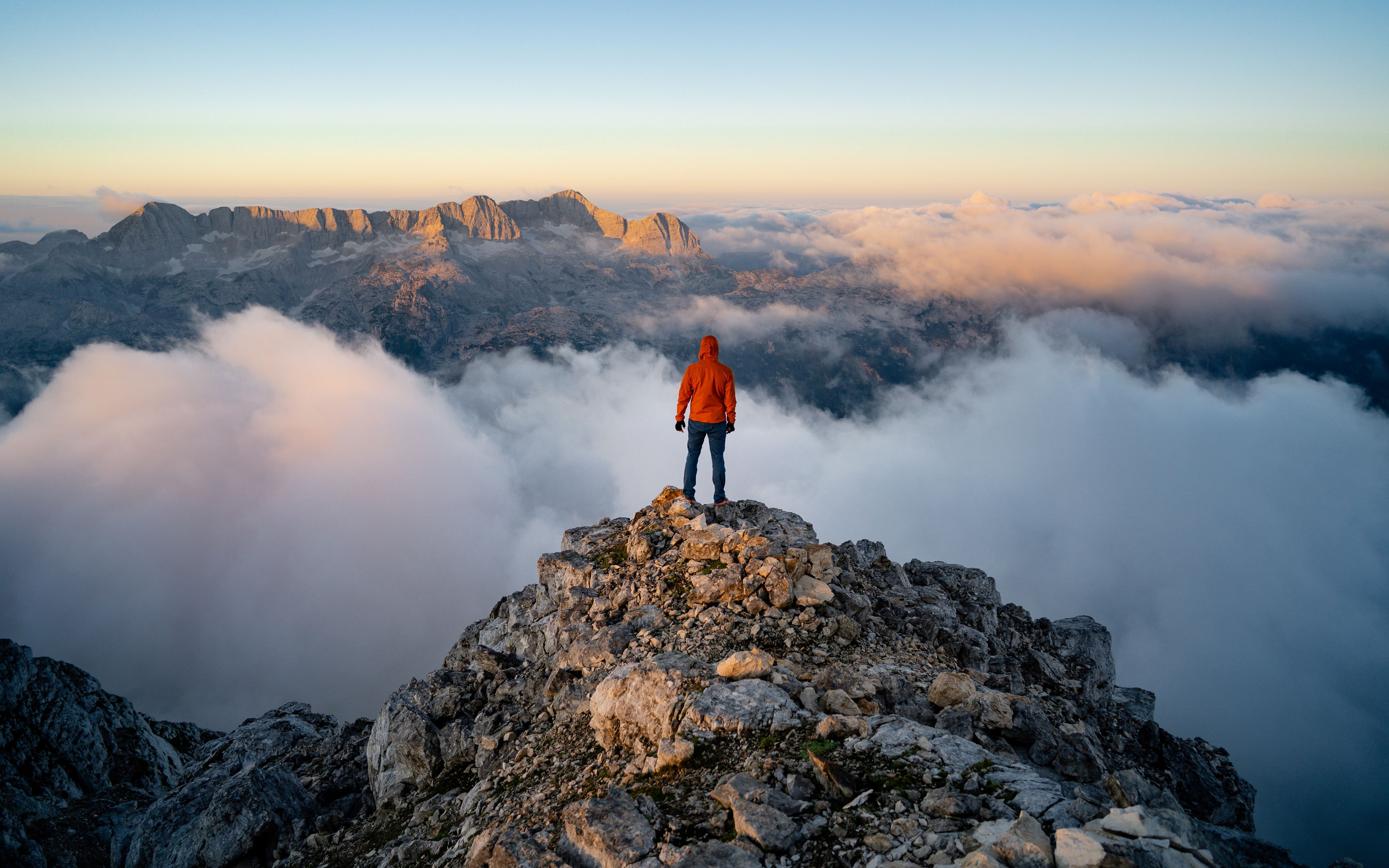 Crayon achieves AWS Cloud Operations Competency press release - Crayon